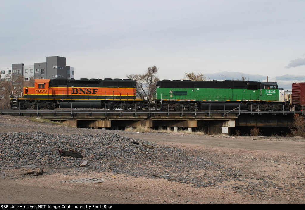 BNSF 1833 BNSF 1444 Working The Yard